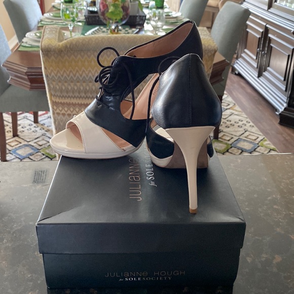 julianna Hough | Shoes | Julianne Hough Tuxedo 4 Inch Platform Shoes ...